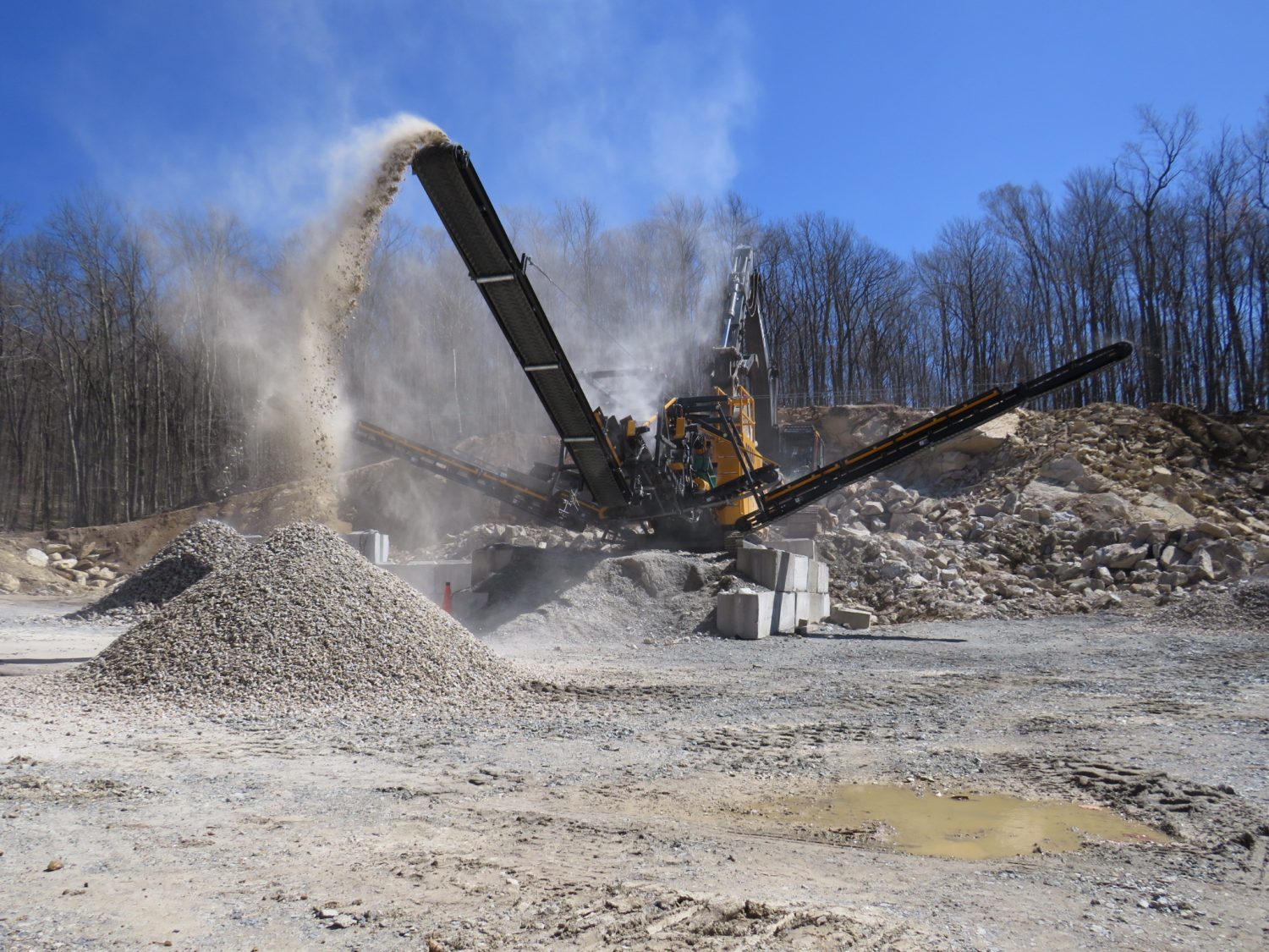 WHAT'S THE DIFFERENCE BETWEEN A ROCK CRUSHER, CONCRETE CRUSHER AND AN ...