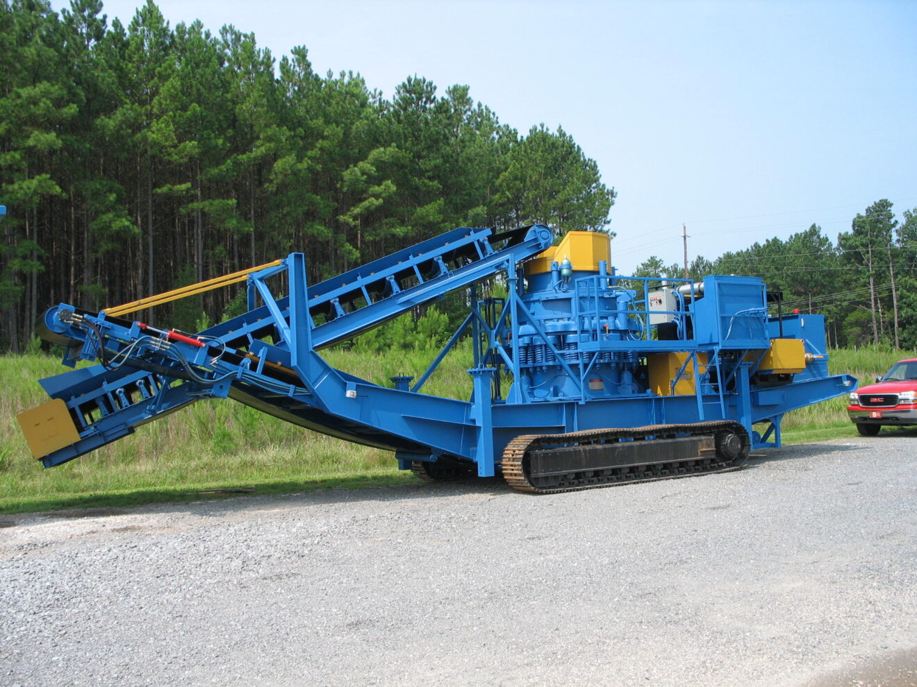 Different Types of Crushers: Choosing the Right One for Your Needs